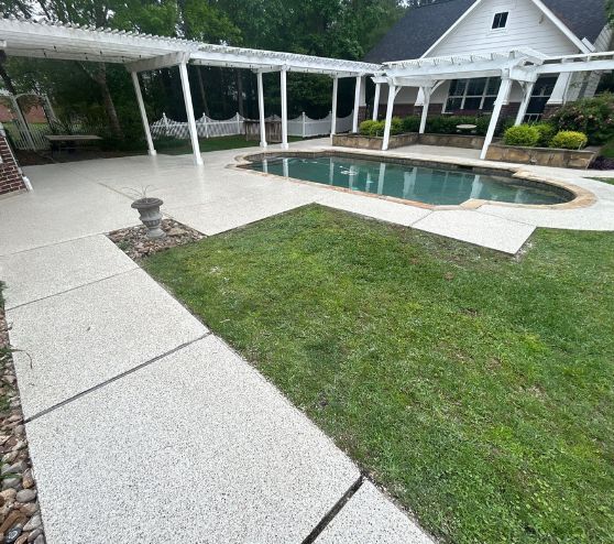 Epoxy Flake Flooring for Homeowner Pool/Patio in Magnolia | MACH ONE®